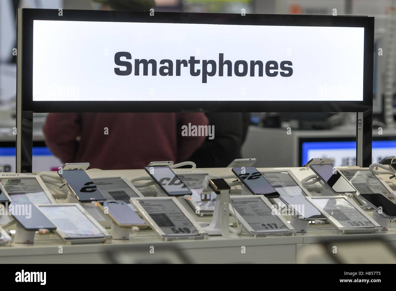 Smartphones on display in a branch of the German electronic goods chain ...