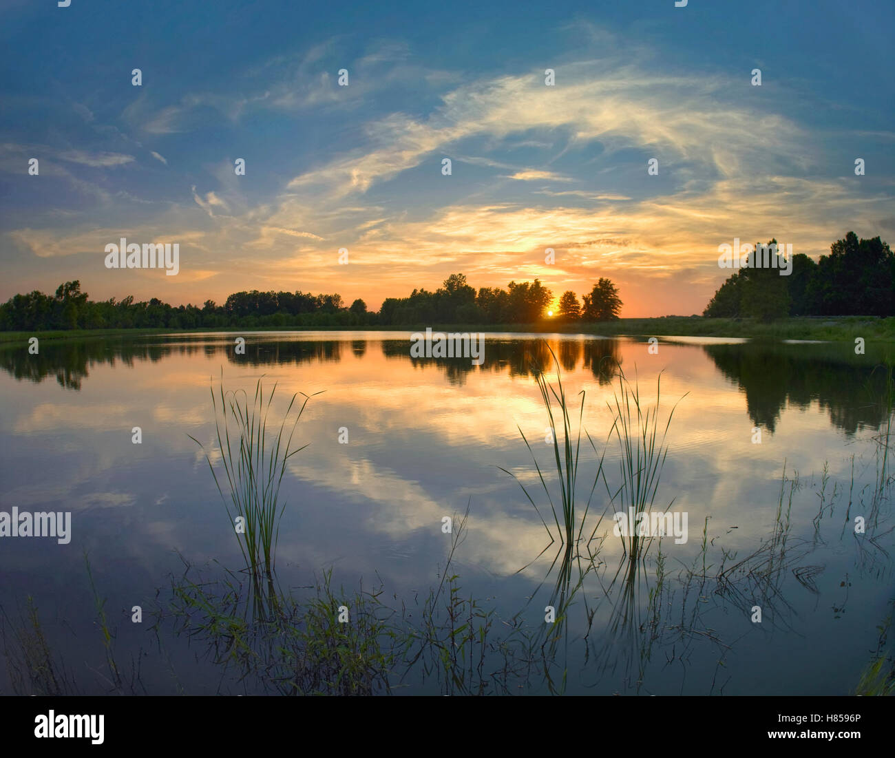 Carlyle Lake at sunset, Illinois Stock Photo - Alamy