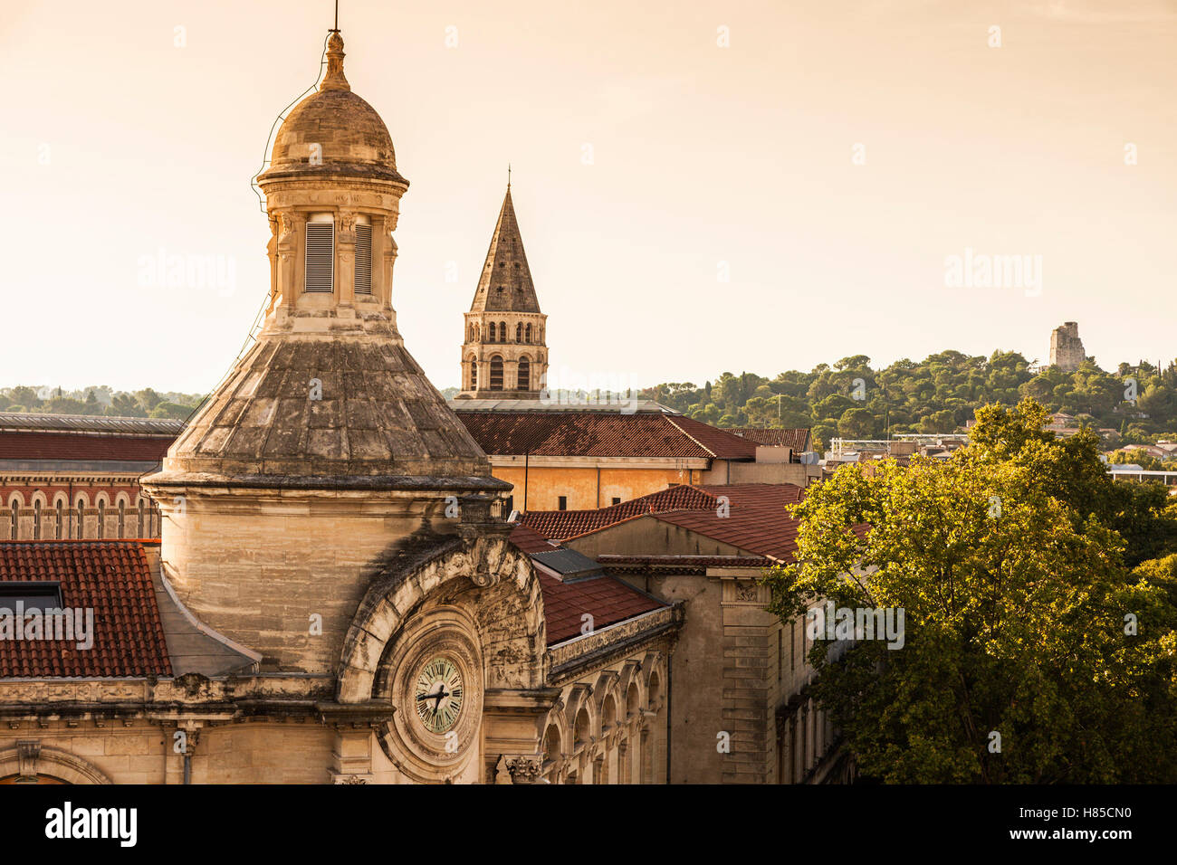 Old architecture of Nimes at sunset. Nimes, Occitanie, France Stock ...