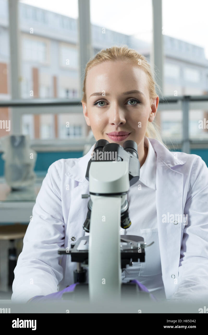 Young pretty girl in the modern laboratory Stock Photo - Alamy