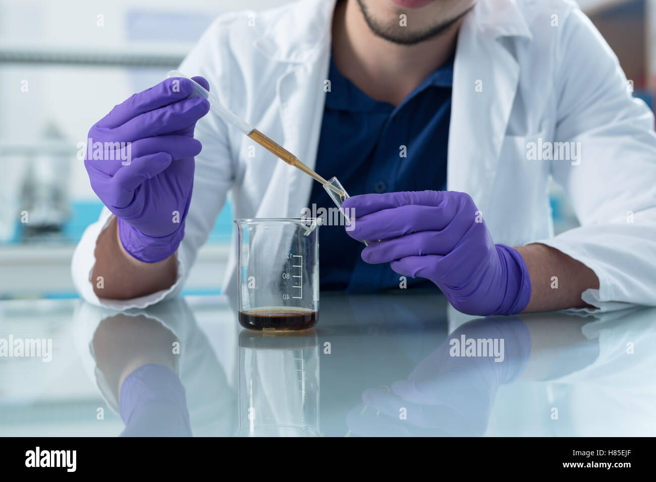 Chemist at work Stock Photo - Alamy