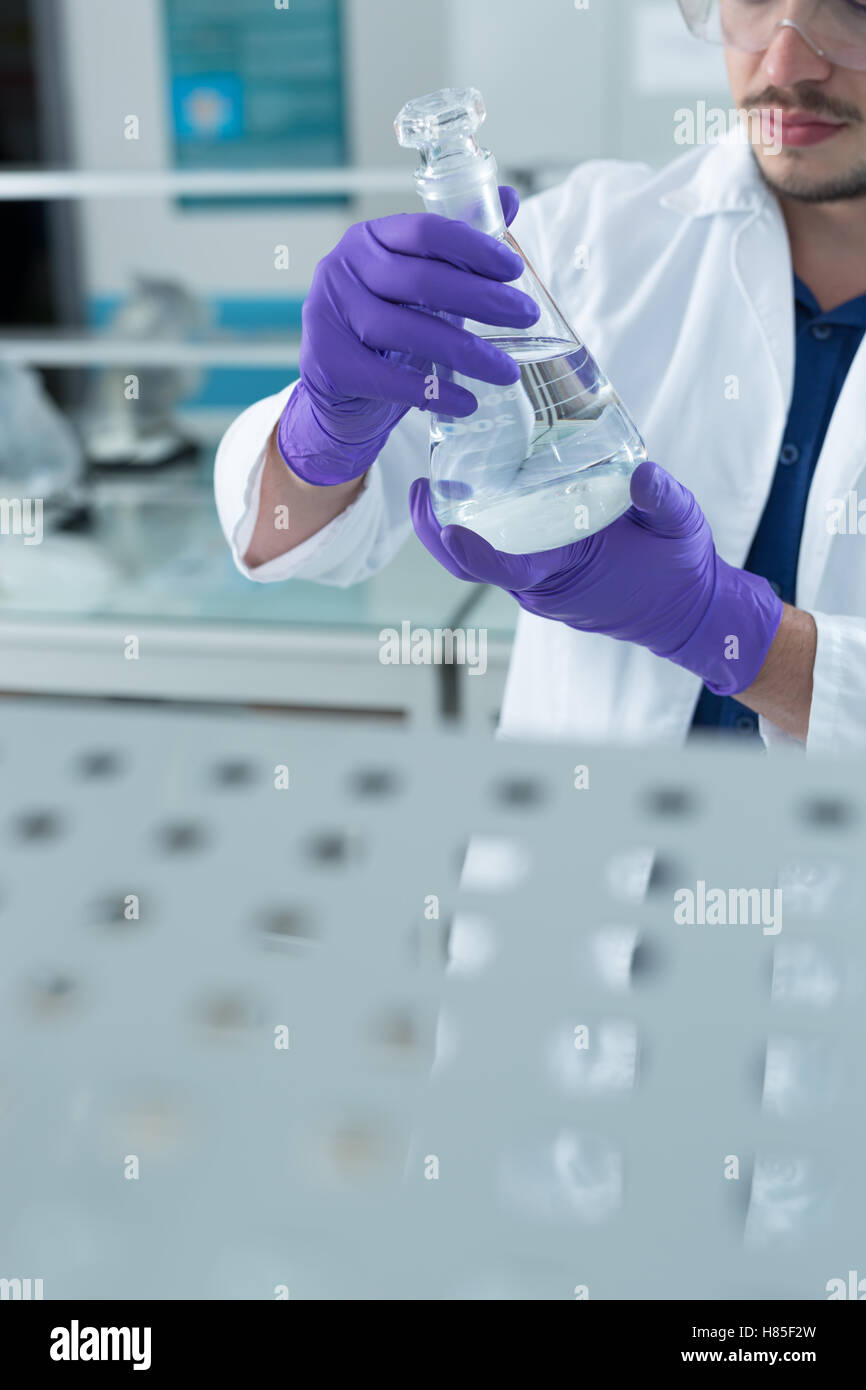 Chemist at work Stock Photo - Alamy