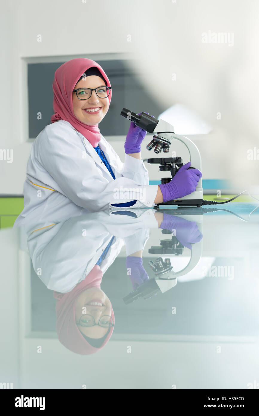 muslim lab worker doing an analysis Stock Photo - Alamy