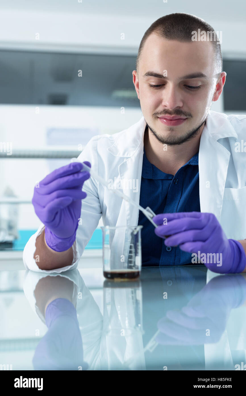 Chemist at work Stock Photo - Alamy