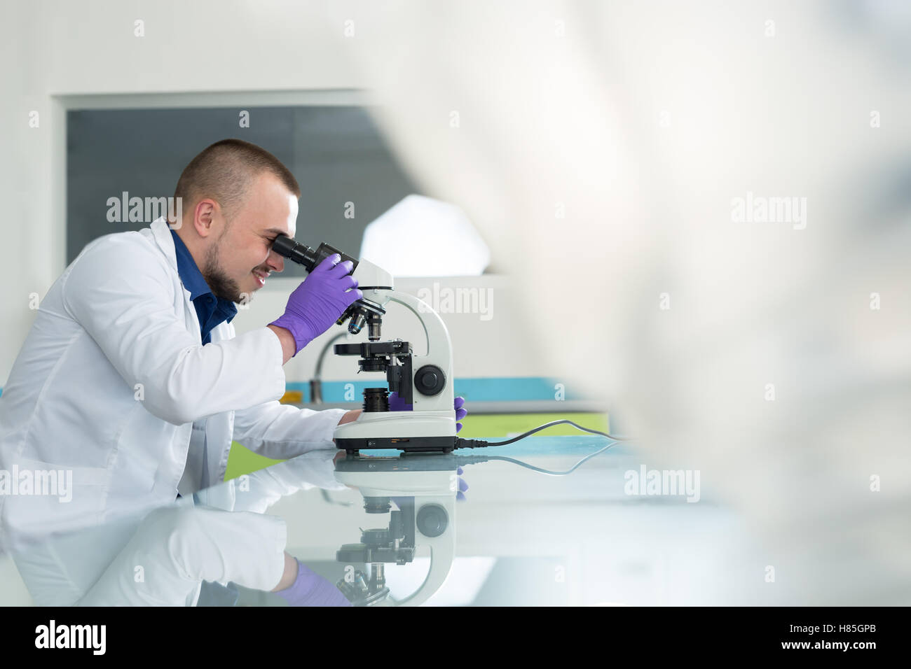 Chemist at work Stock Photo - Alamy
