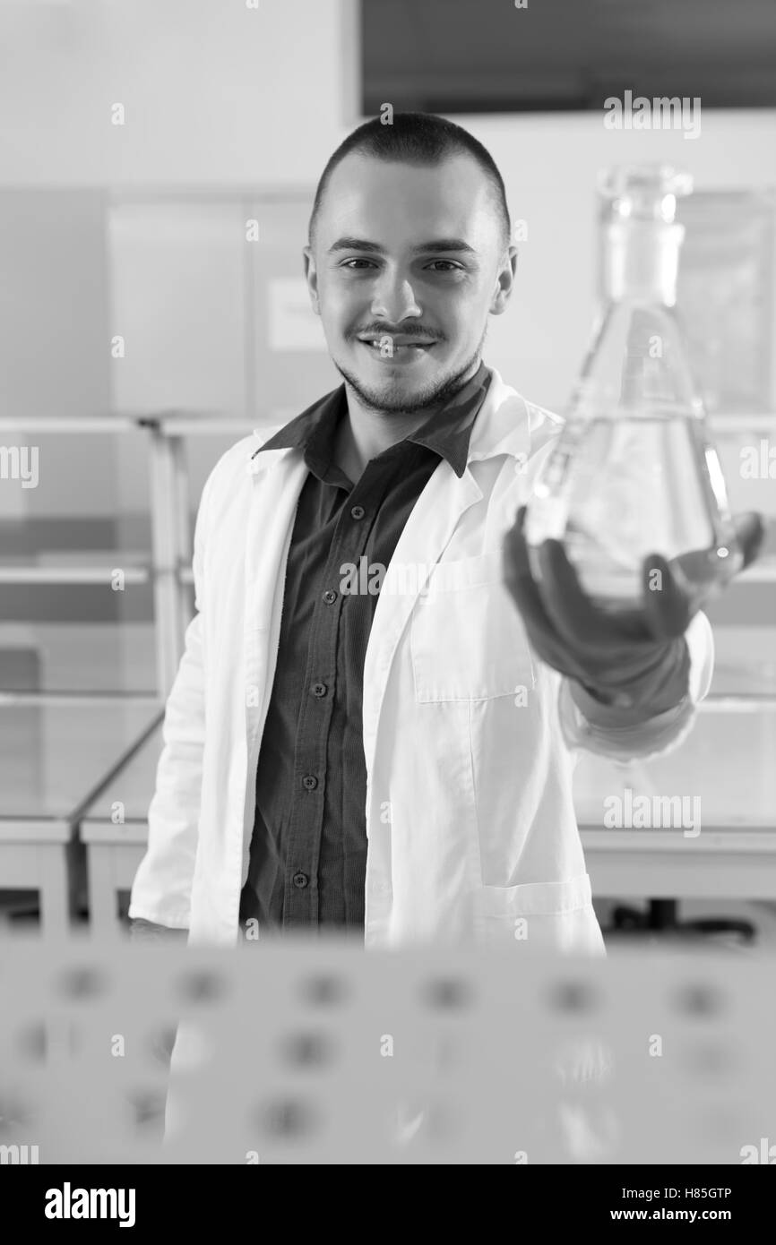 Chemist at work Stock Photo - Alamy