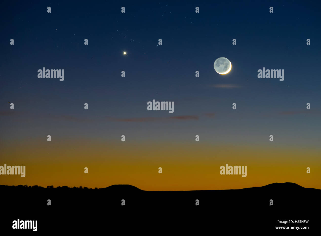 Venus and moon at sunset, Arizona Stock Photo - Alamy