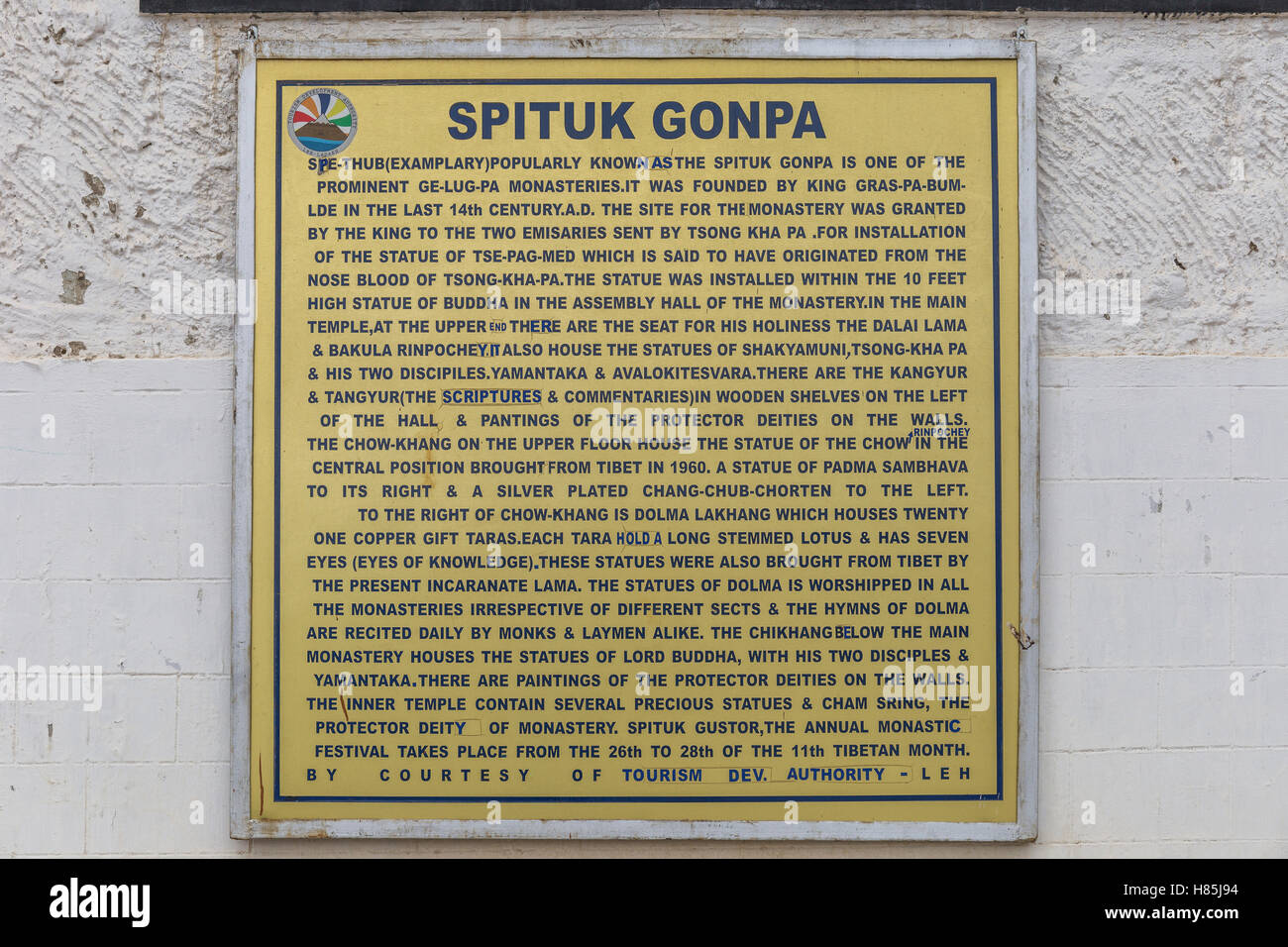 Gonpa hi-res stock photography and images - Alamy