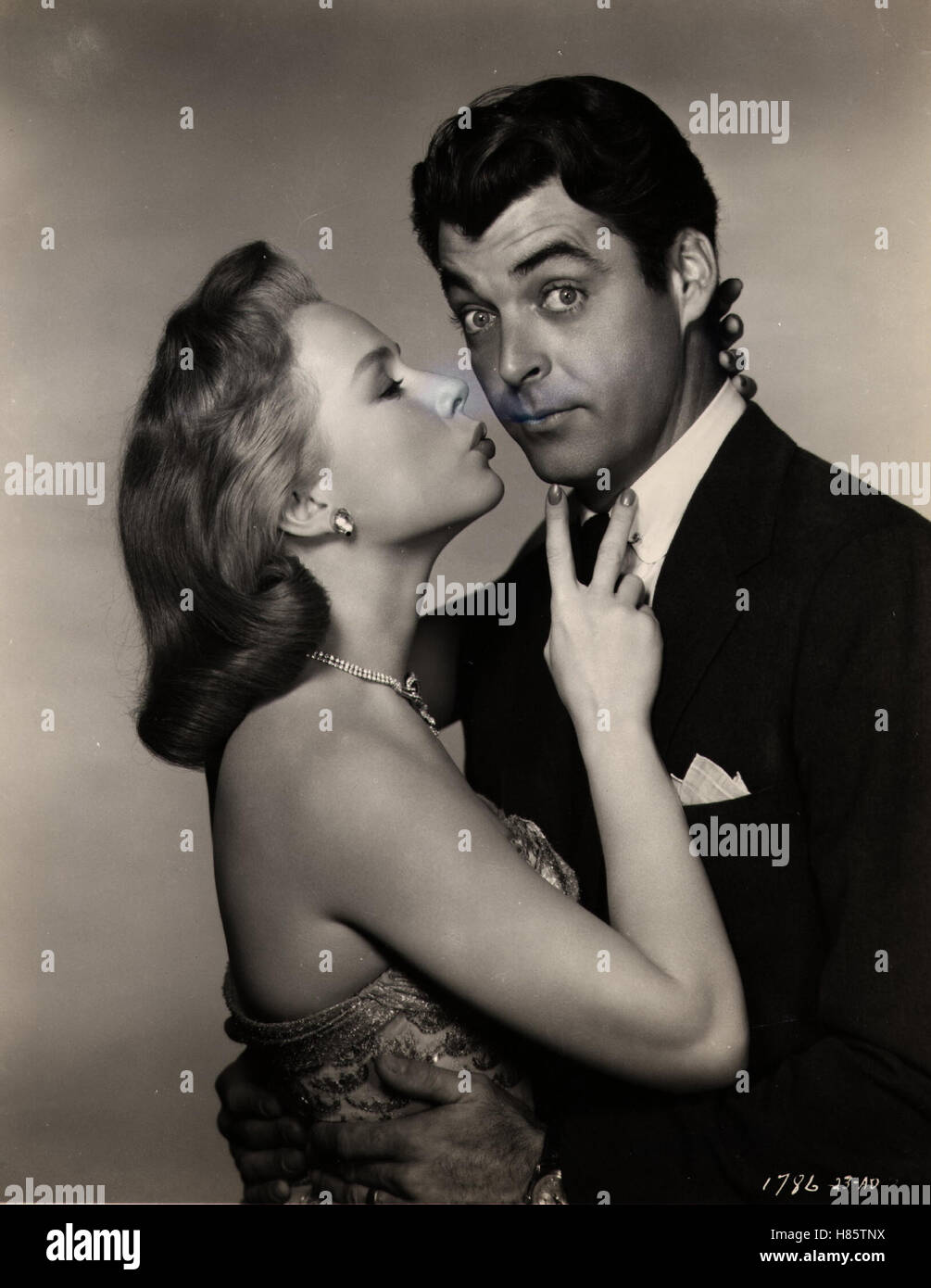 AIN'T MISBEHAVIN' Regie: Piper Laurie / Rory Calhoun / RW Stock Photo ...