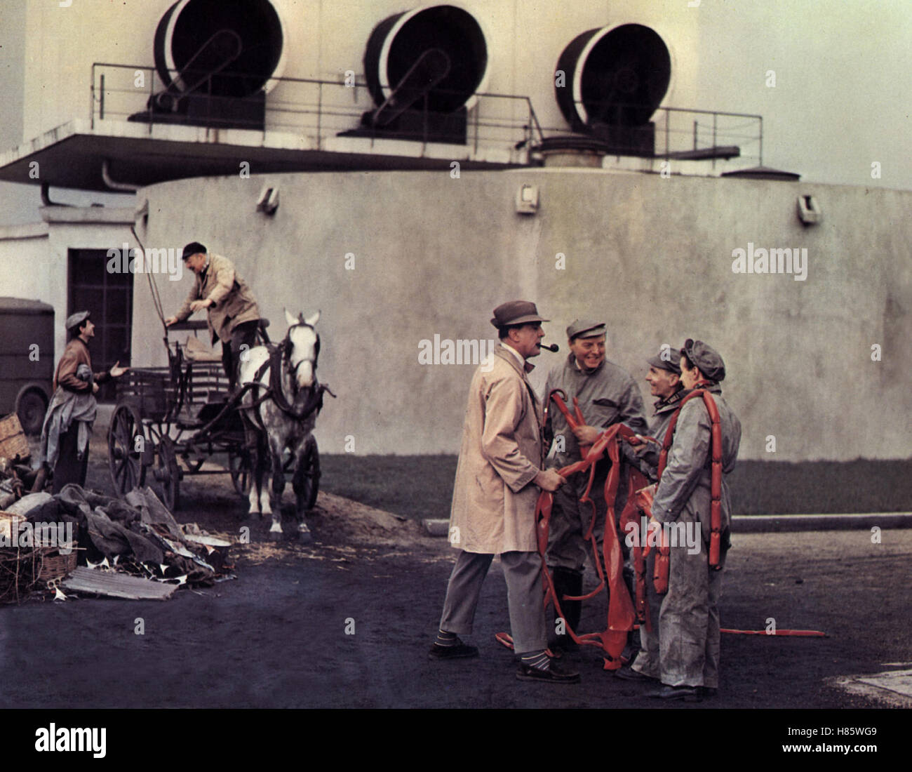 Mon oncle hi-res stock photography and images - Alamy