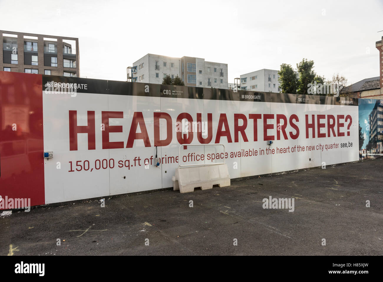 New housing development advertising sign hi-res stock photography and ...