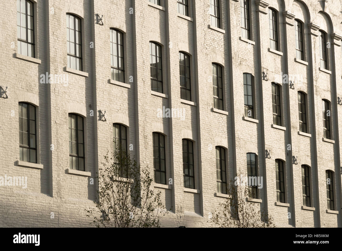 Old british flour mill building hi-res stock photography and images - Alamy