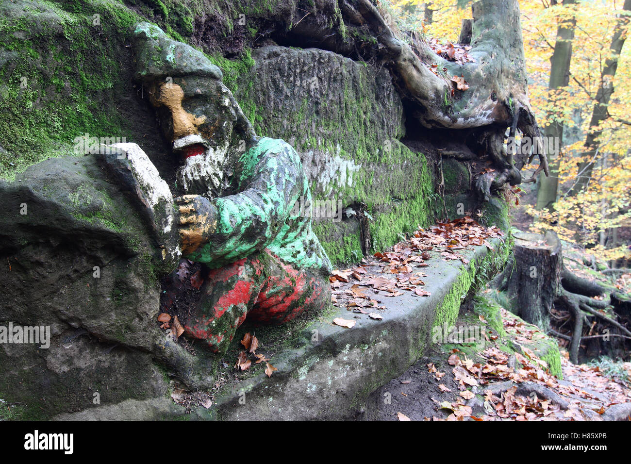 Dwarf book hi-res stock photography and images - Alamy