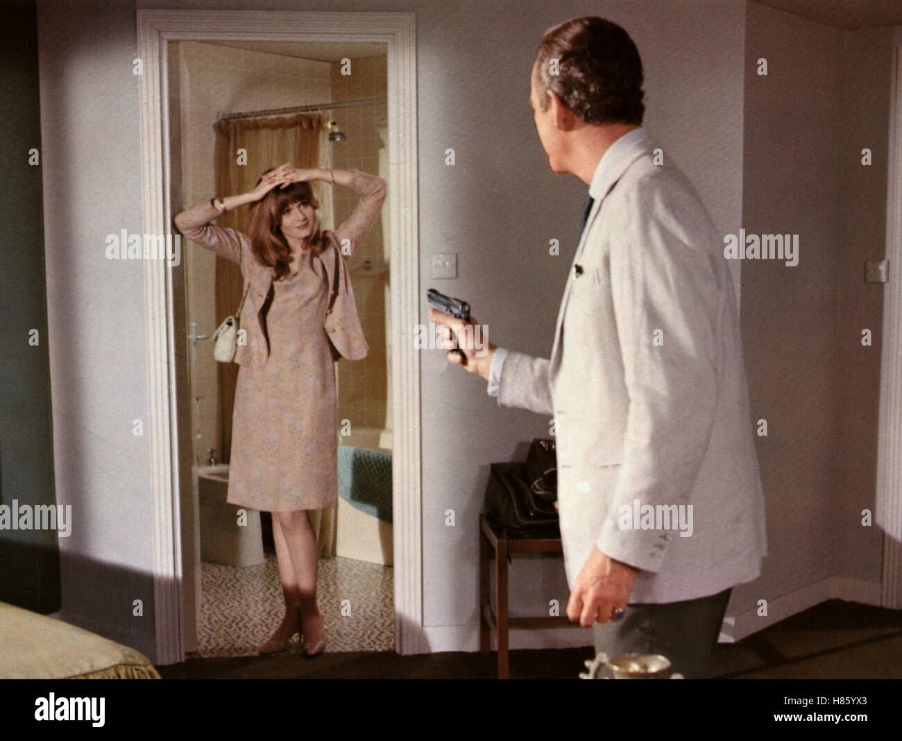 Dolche in der Kasbah, (WHERE THE SPIES ARE) GB 1965, Regie: Val Guest ...