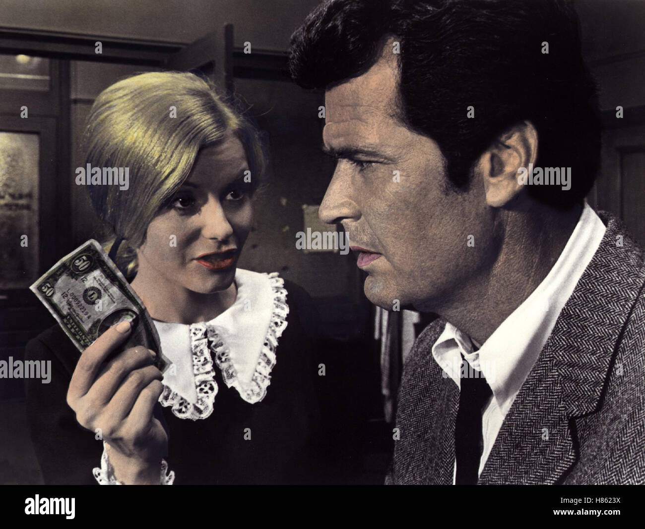 Marlowe movie hi-res stock photography and images - Alamy