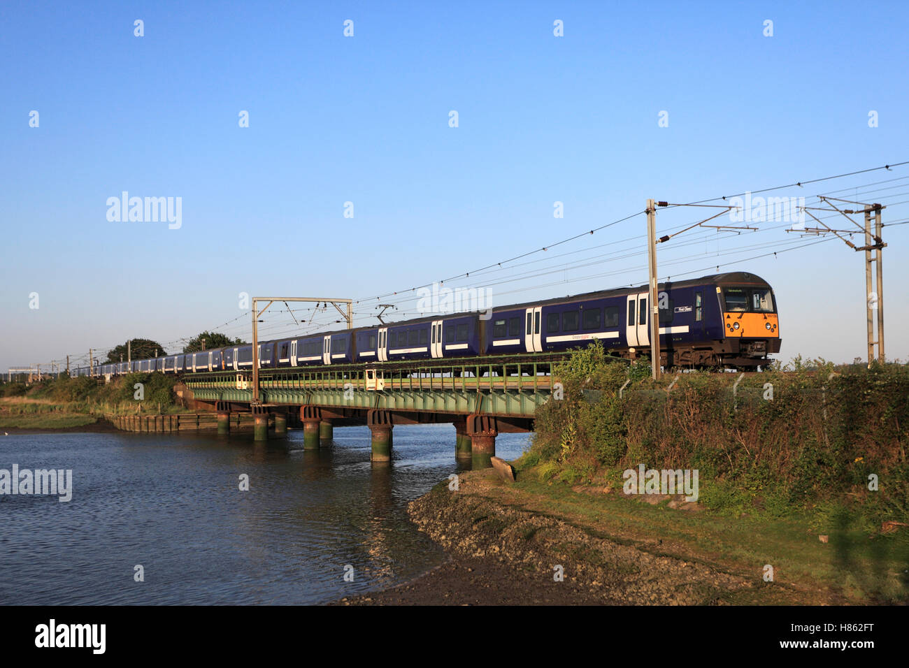 Manningtree viaduct hi-res stock photography and images - Alamy