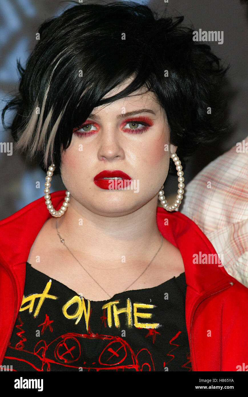 Kelly osbourne 2002 hi-res stock photography and images - Alamy