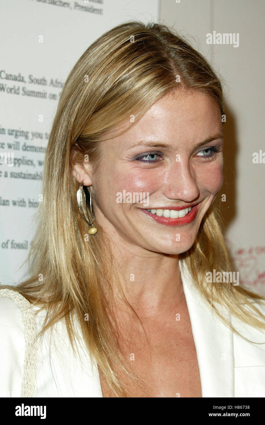 CAMERON DIAZ GOBAL GREEN PARTY HOLLYWOOD LOS ANGELES USA 12 August 2002 ...