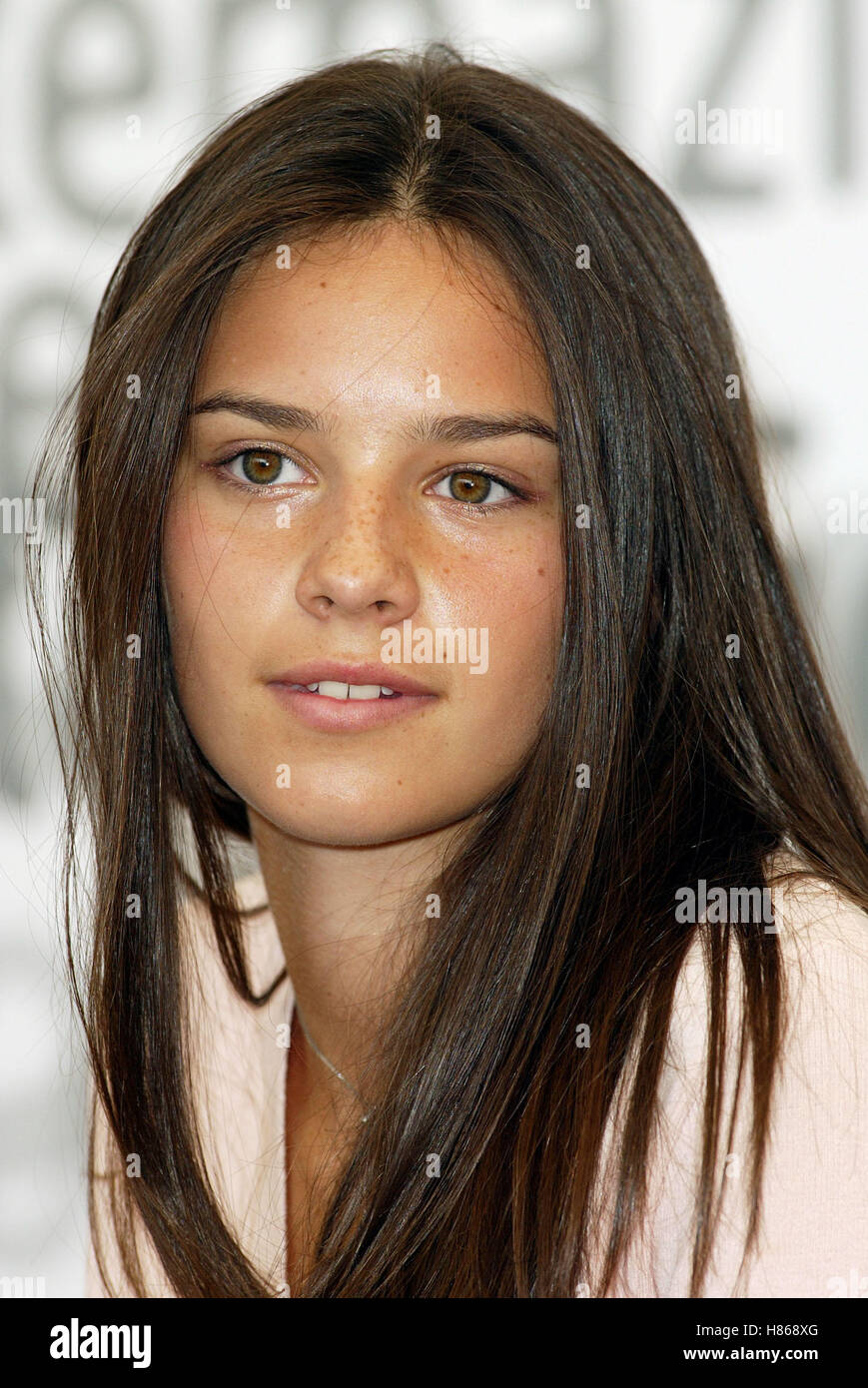 KATHY LOUISE SAUNDERS VIAGGIO CHIAMTO AMORE PHOTOCAL VENICE FILM ...