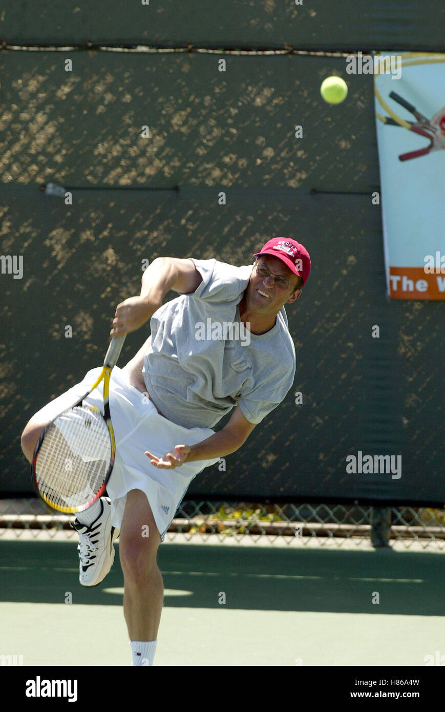 MATTHEW PERRY 1ST CELEBRITY TENNIS CLASSIC BEVERLY HILLS COUNTRY CLUB ...