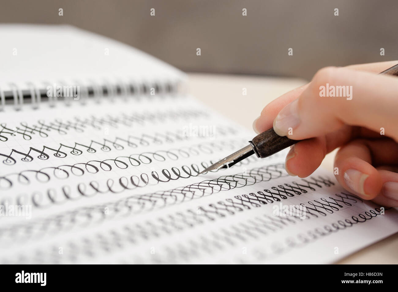 Woman handwriting hi-res stock photography and images - Alamy