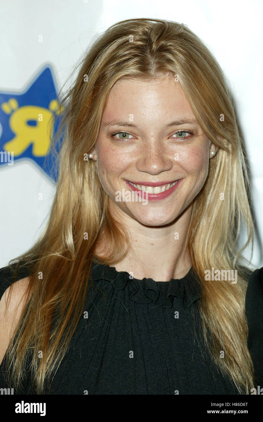 AMY SMART 15TH CAROUSEL OF HOPE BALL BEVERLY HILTON HOTEL BEVERLY HILLS ...
