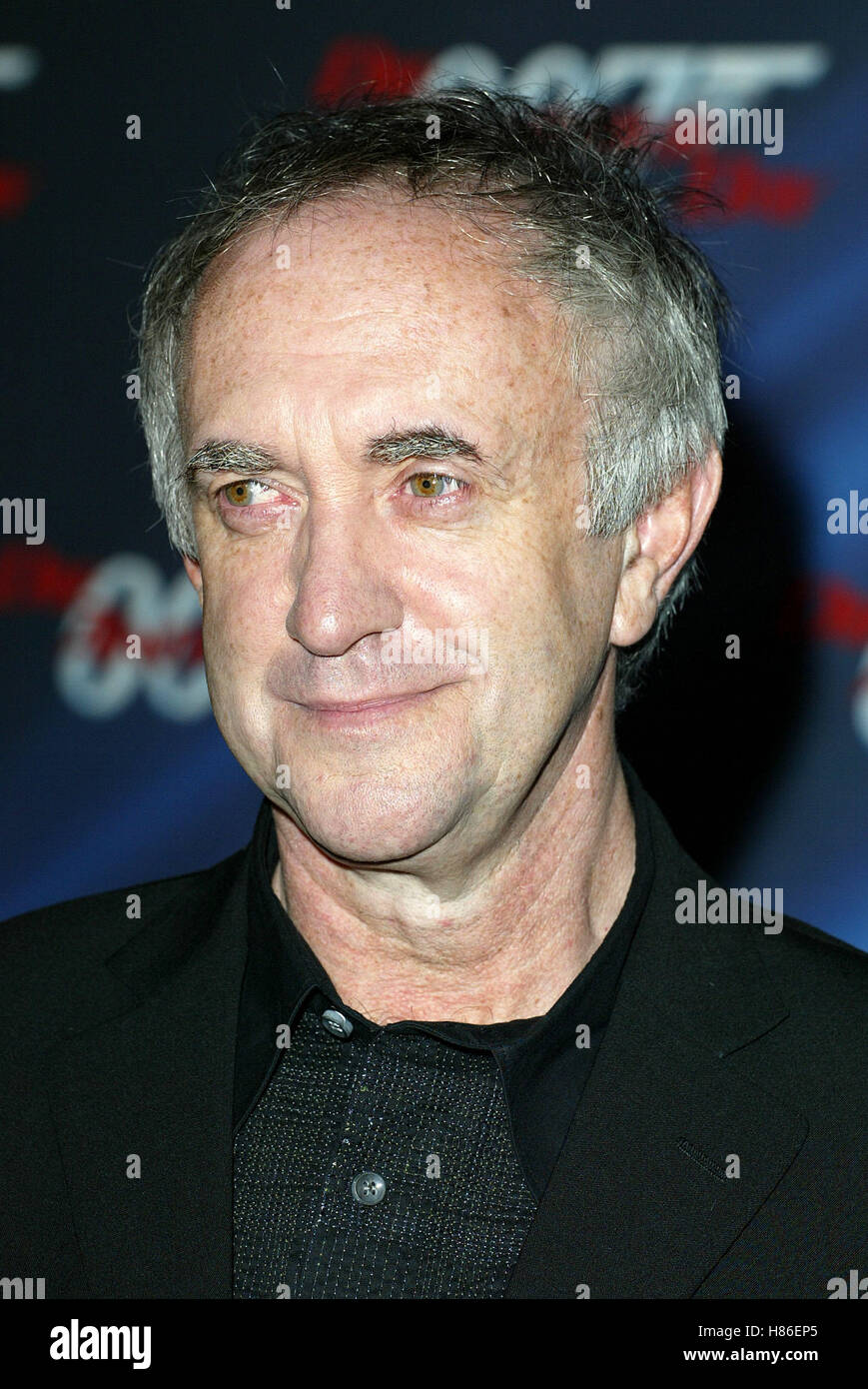 JONATHAN PRYCE DIE ANOTHER DAY LA PREMIERE SHRINE AUDITORIUM LOS ...