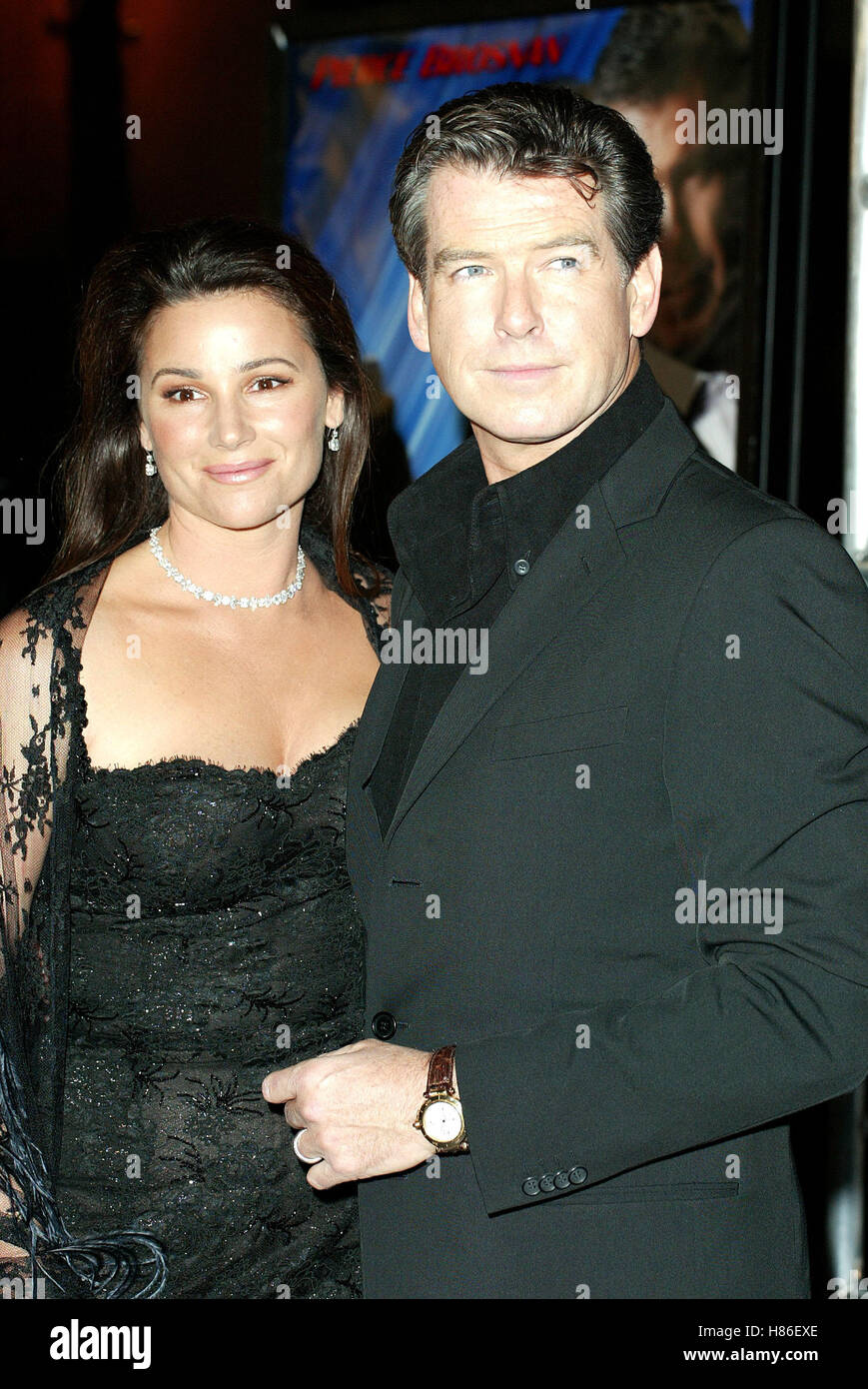 PIERCE BROSNAN & KEELY SHAYE DIE ANOTHER DAY LA PREMIERE SHRINE ...