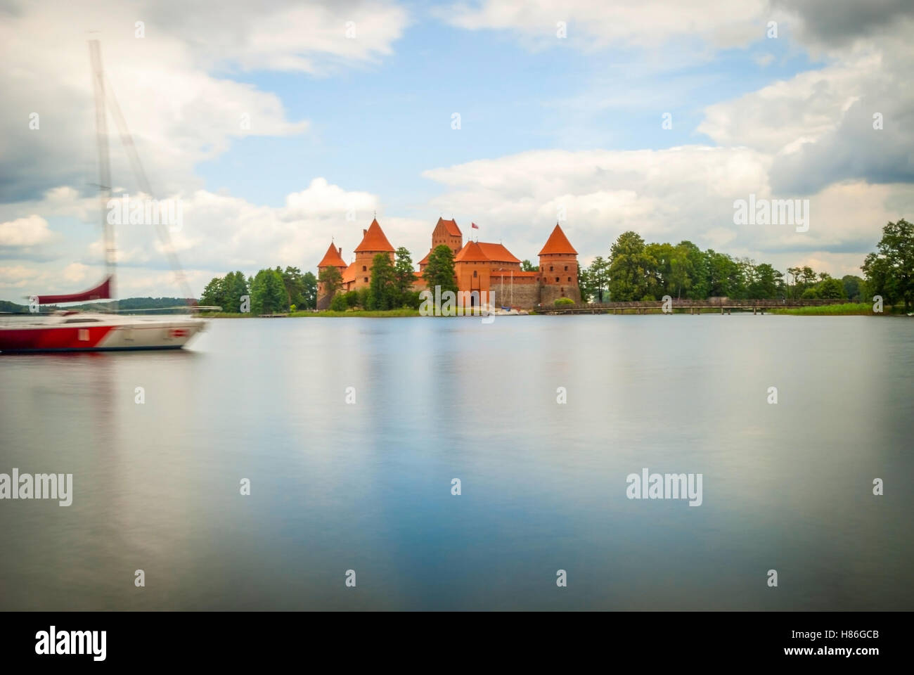 Lithuanian medieval castle trakai hi-res stock photography and images ...