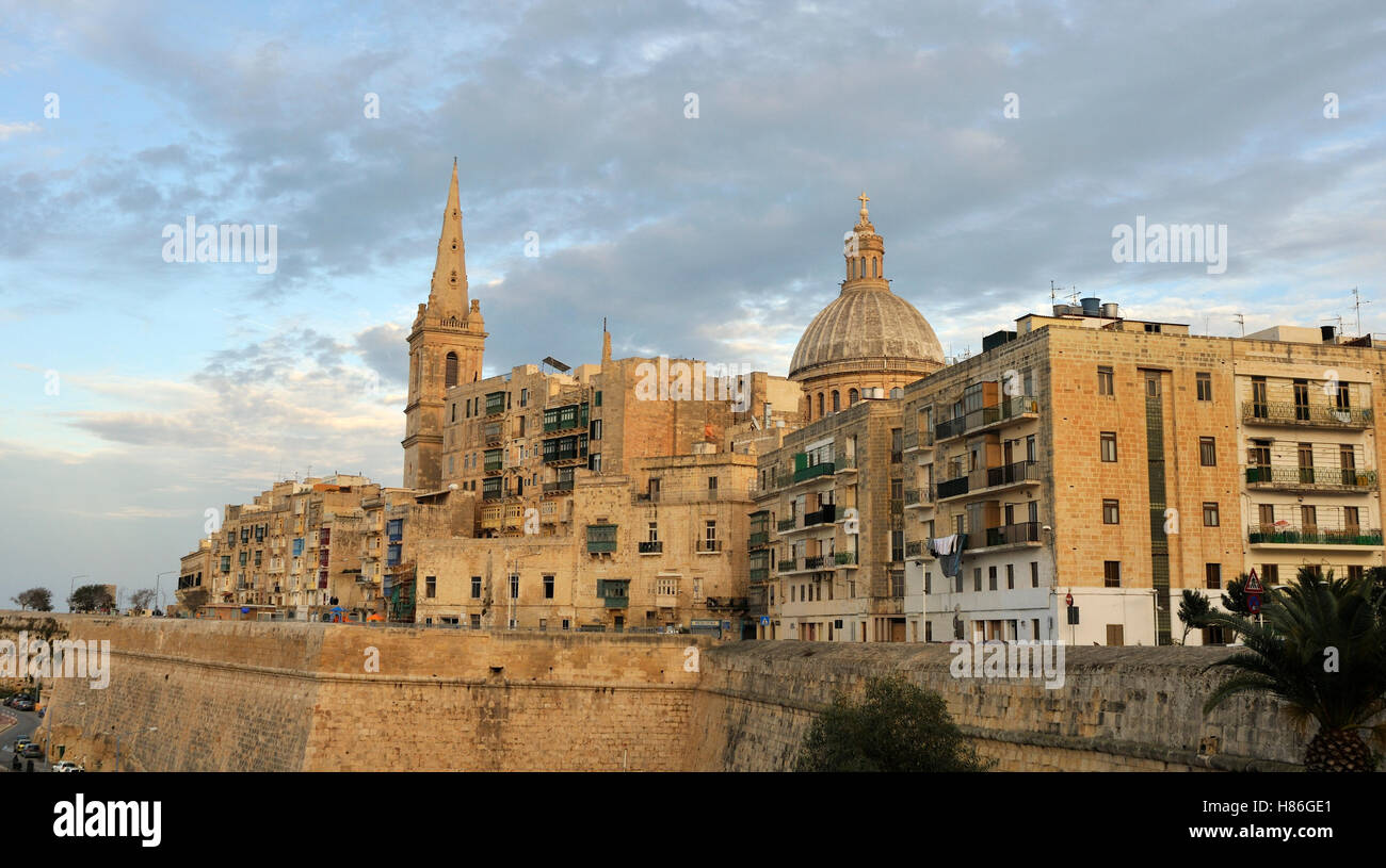 Overlooking valletta hi-res stock photography and images - Alamy