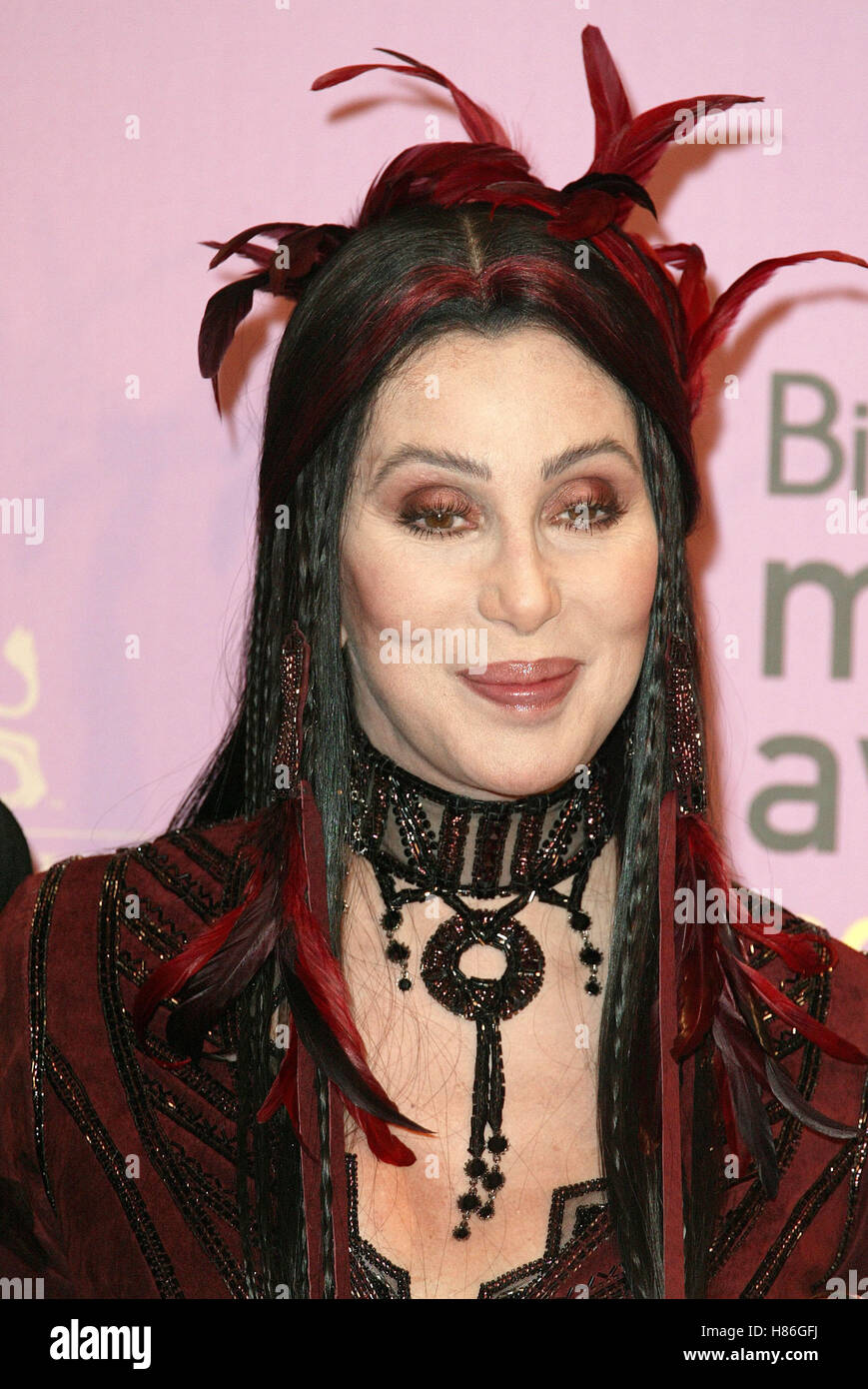 CHER 2002 BILLBOARD MUSIC AWARDS MGM GRAND HOTEL & CASINO LAS VEGAS 09 ...