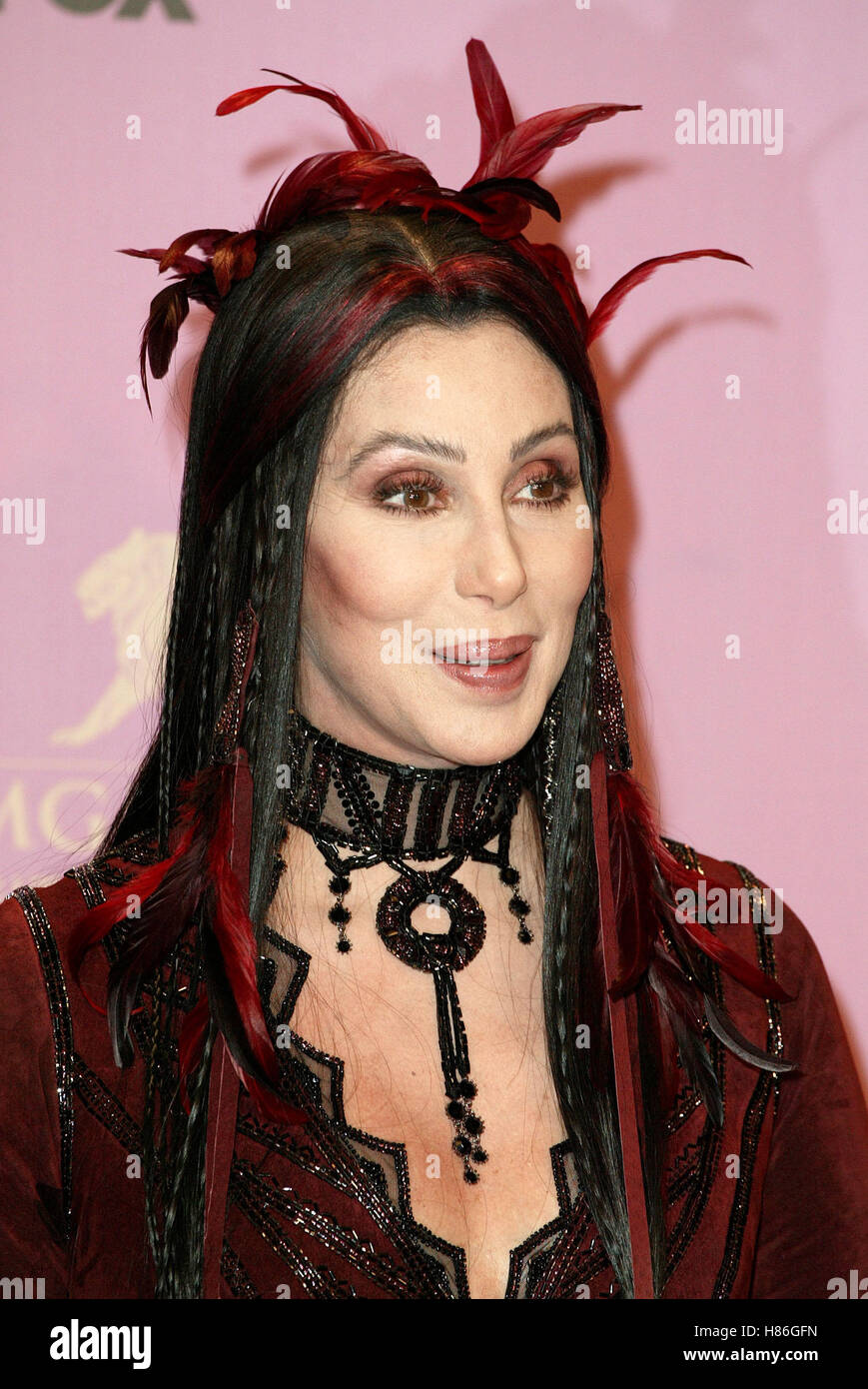CHER 2002 BILLBOARD MUSIC AWARDS MGM GRAND HOTEL & CASINO LAS VEGAS 09 ...
