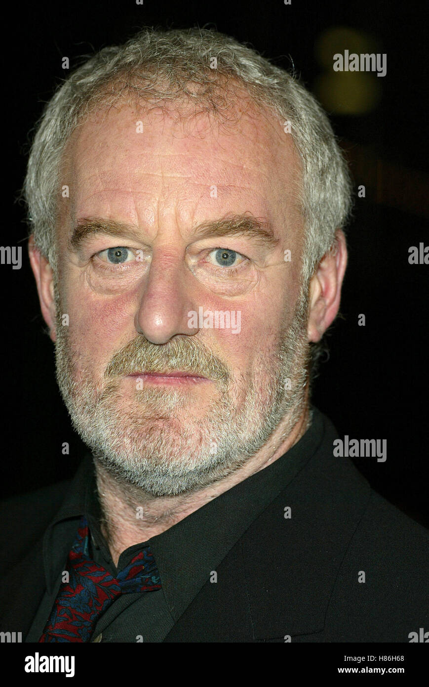 Bernard hill 2002 lord of the rings hi-res stock photography and images ...