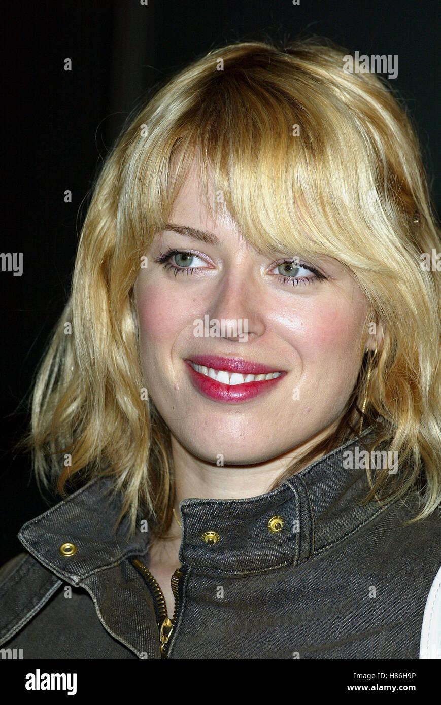 Amanda de cadenet 2002 lord of the rings hi-res stock photography and ...