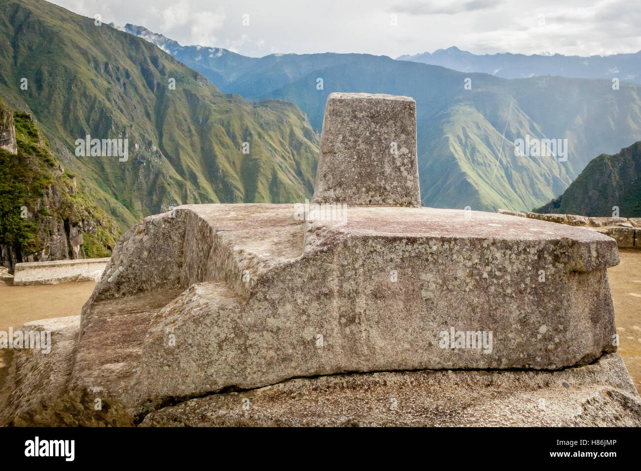 Sun dial at Machu Picchu Stock Photo - Alamy