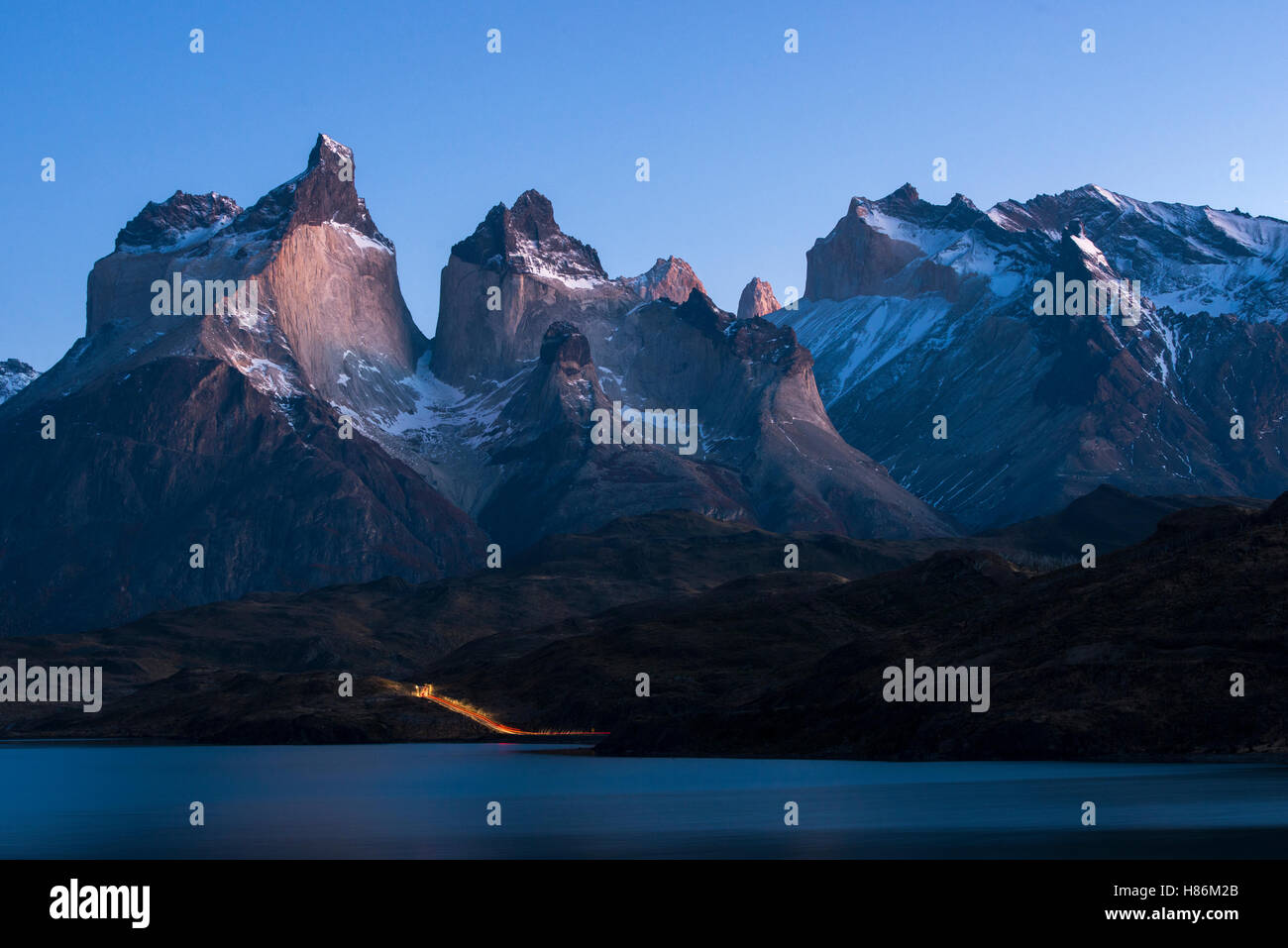 Mountain range and Pehoe Lake, Paine Massif, Torres del Paine National ...