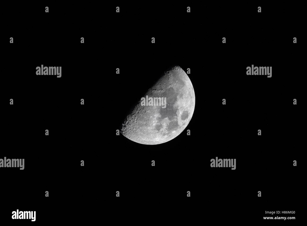 Half cheese moon hi-res stock photography and images - Alamy