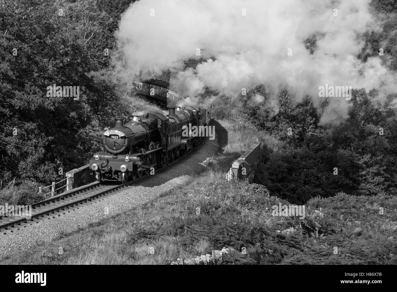 Manor 7822 Foxcote Manor and 2807 at Darnholme on the NYMR double ...