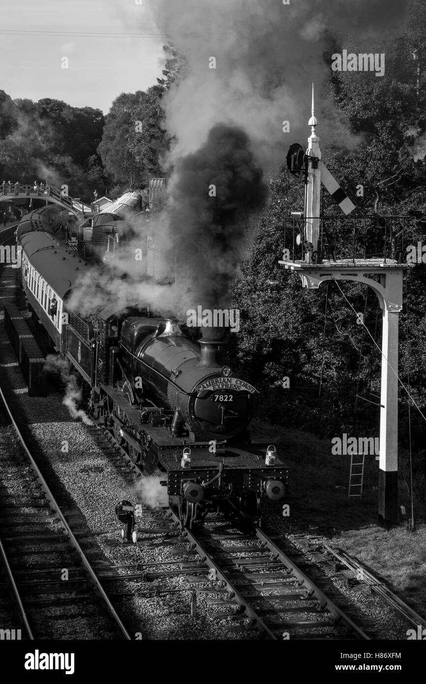 7822 Foxcote Manor on the North Yorkshire Moors Railway.Welsh Steam ...