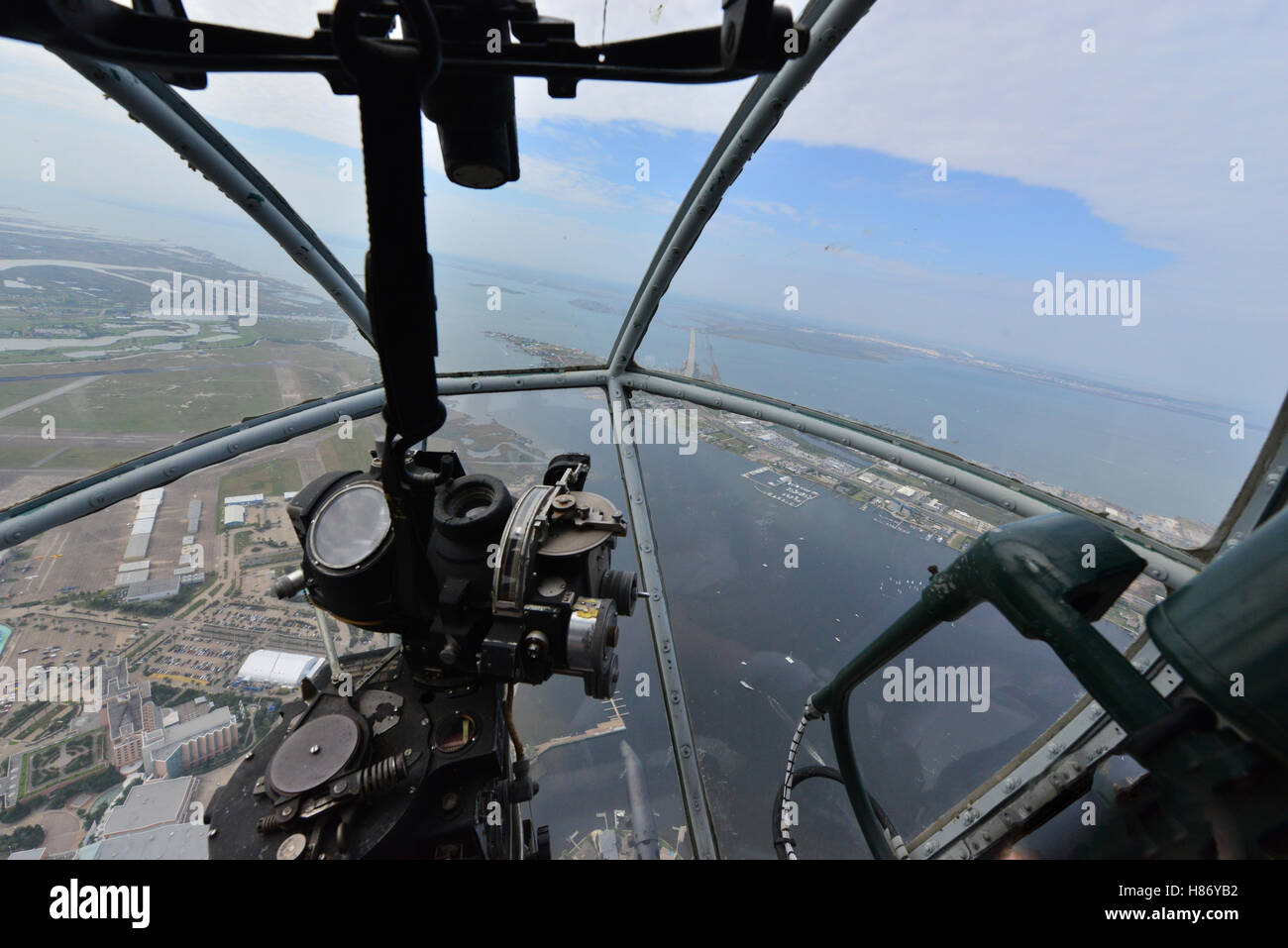 Boeing B-17 Flying Fortress....Thunderbird. The most original flying ...