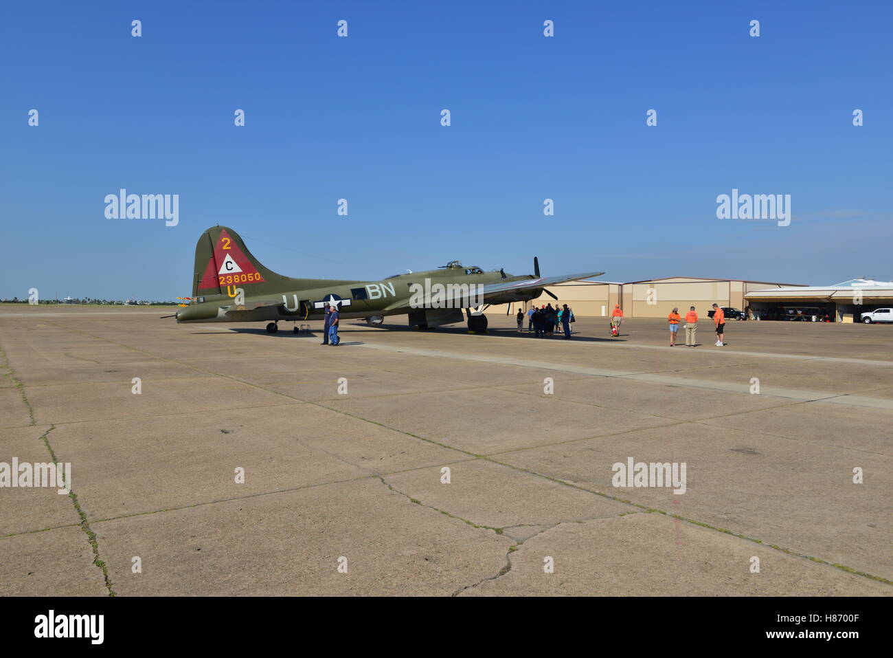 Boeing B-17 Flying Fortress....Thunderbird. The most original flying ...