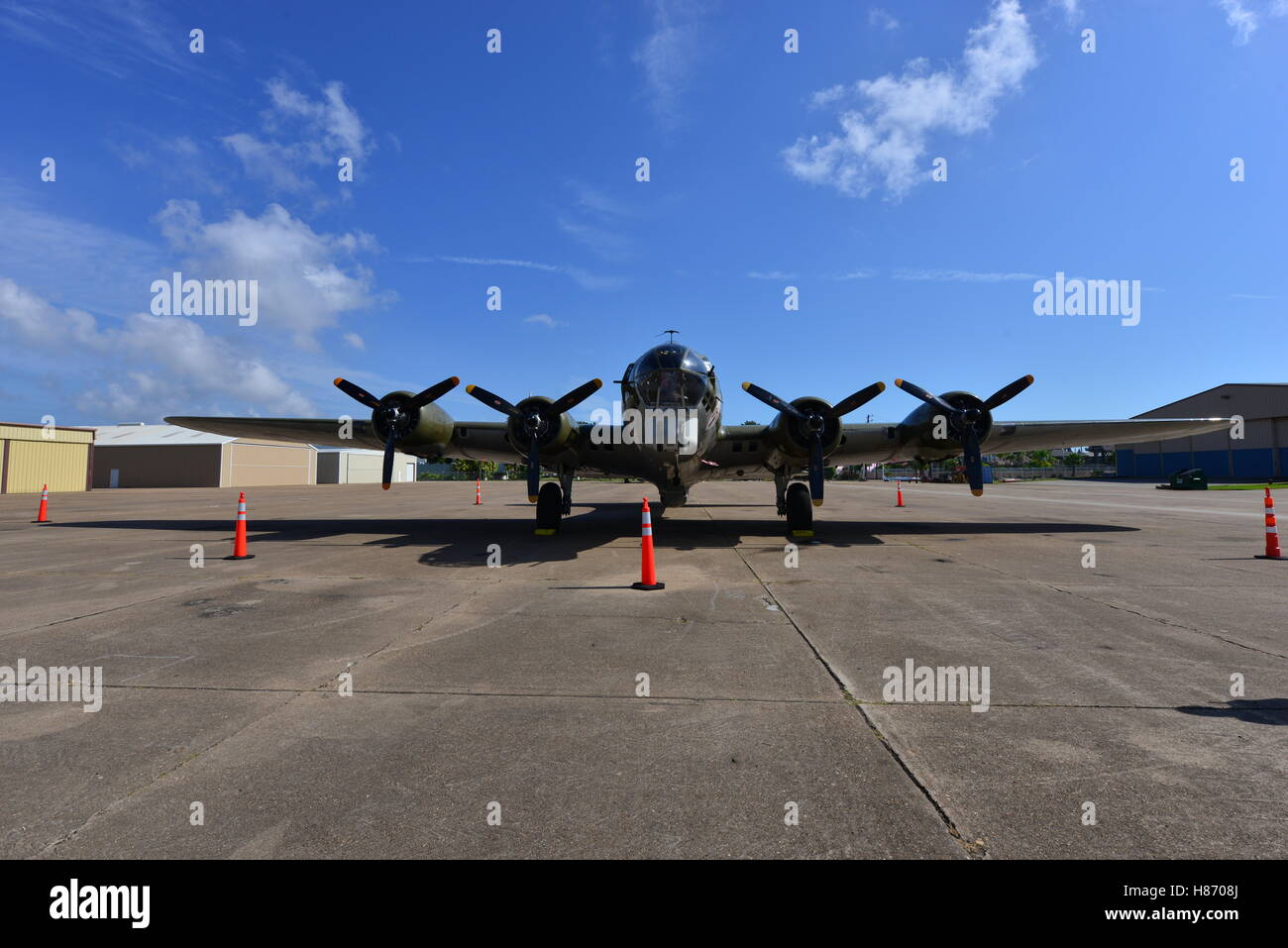 Boeing B-17 Flying Fortress....Thunderbird. The most original flying ...