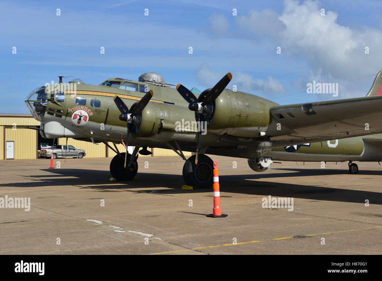 Boeing b 17 flying fortress hi-res stock photography and images - Alamy