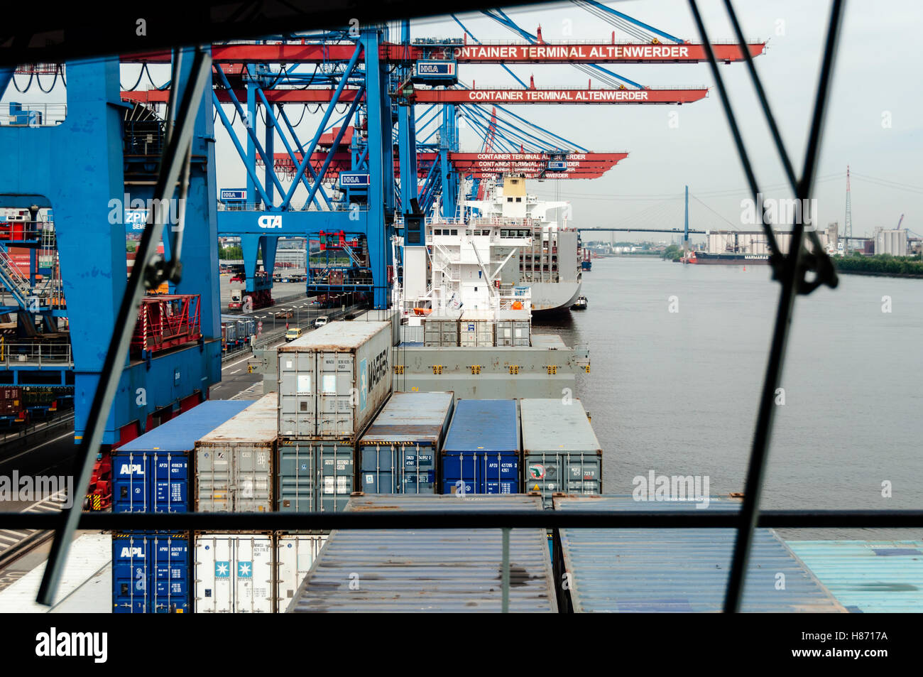 Container Terminal Altenwerder High Resolution Stock Photography and ...