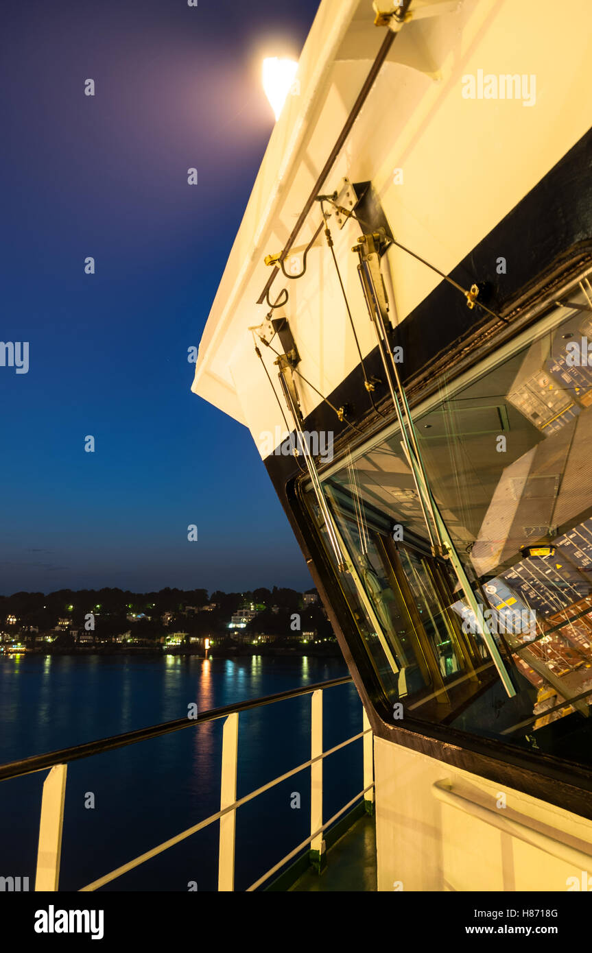 Container ship at night hi-res stock photography and images - Alamy