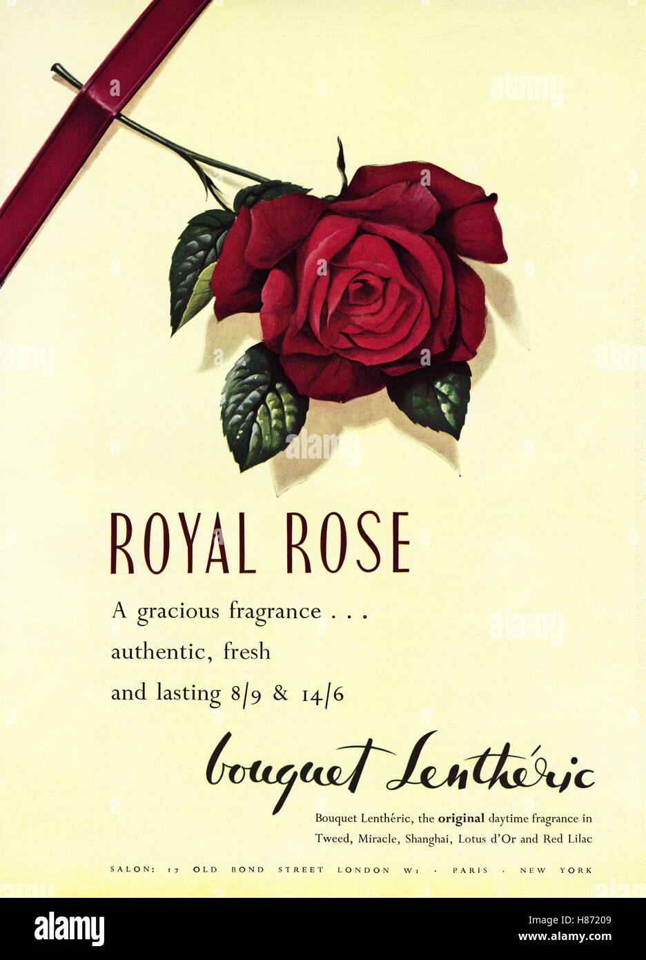 Perfume advertisement magazine hi-res stock photography and images - Alamy