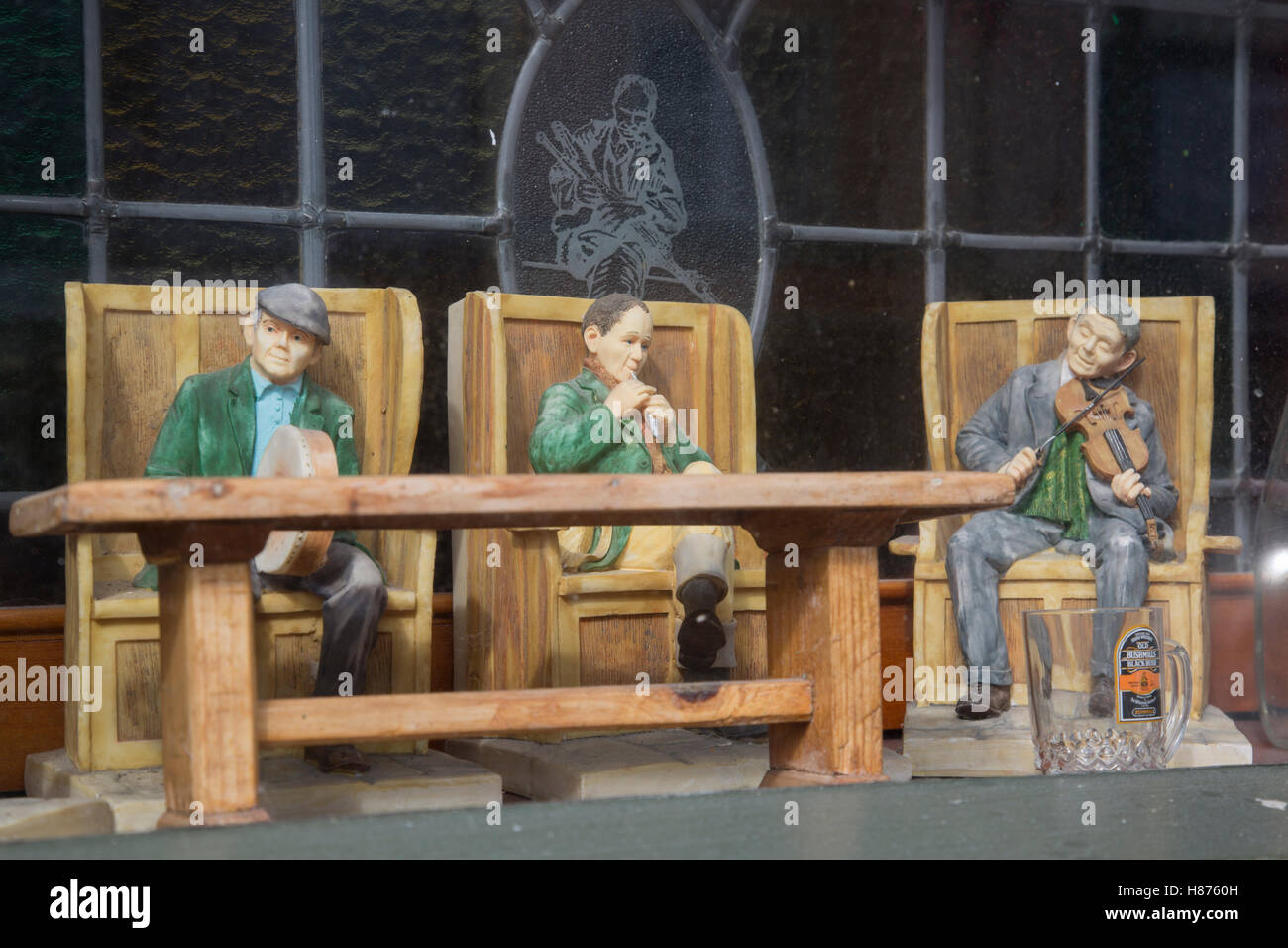 Trad music hi-res stock photography and images - Alamy