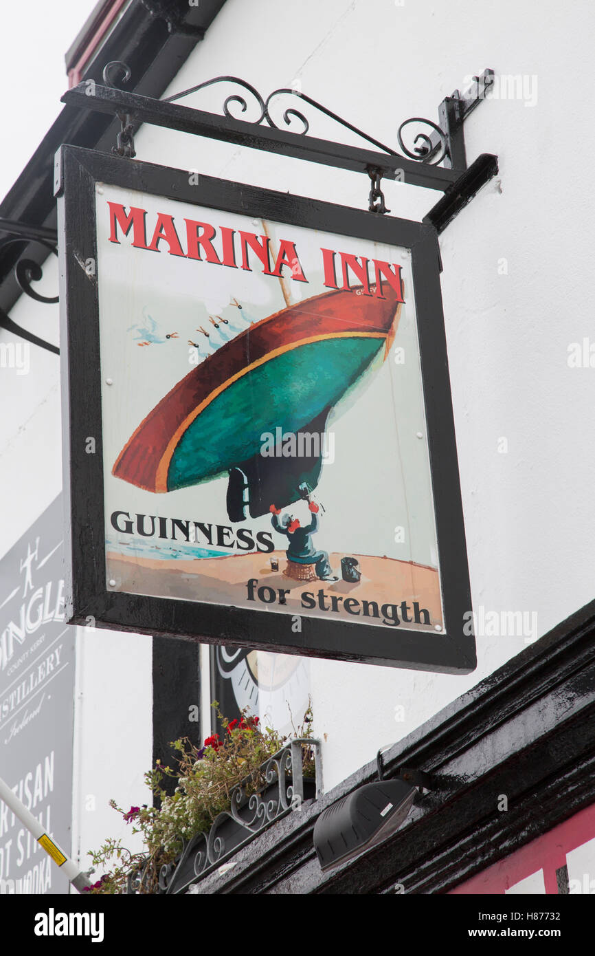 Dingle pub sign hi-res stock photography and images - Alamy