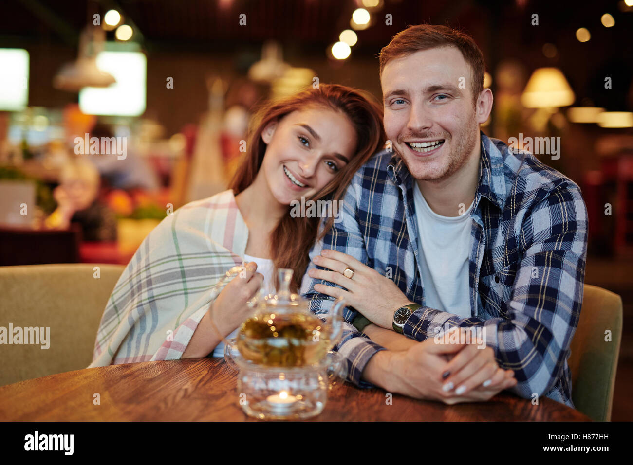 Couple in cafe Stock Photo - Alamy