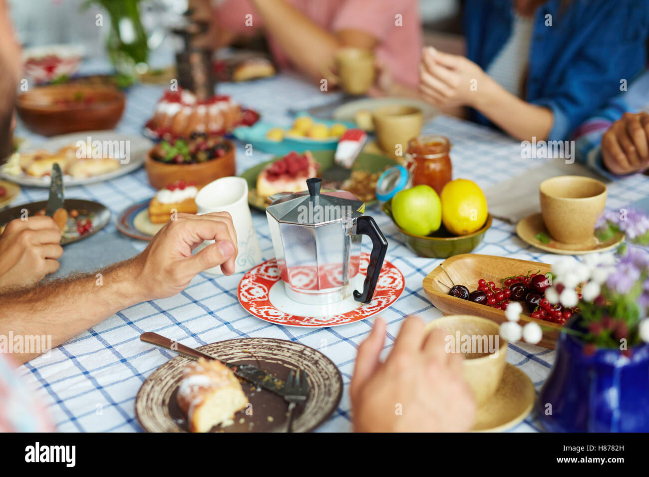 Adult eating human dinner hi-res stock photography and images - Alamy